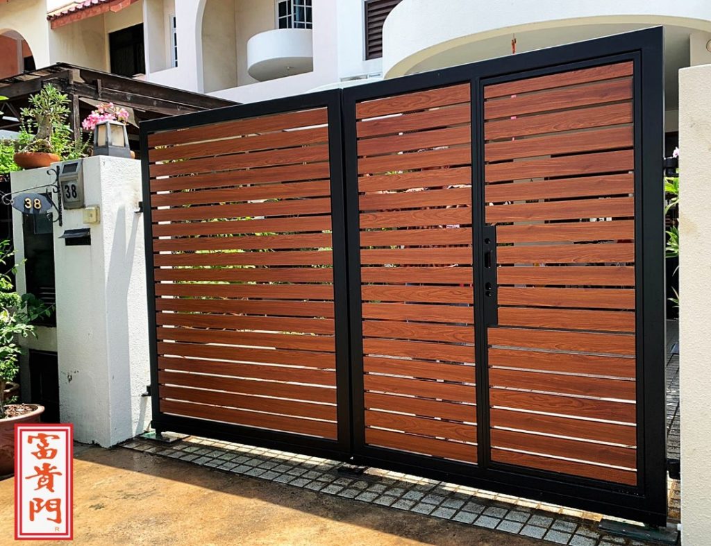 Driveway Gate with Woodgrain Aluminum (Double Swing) | Fortune Decogate
